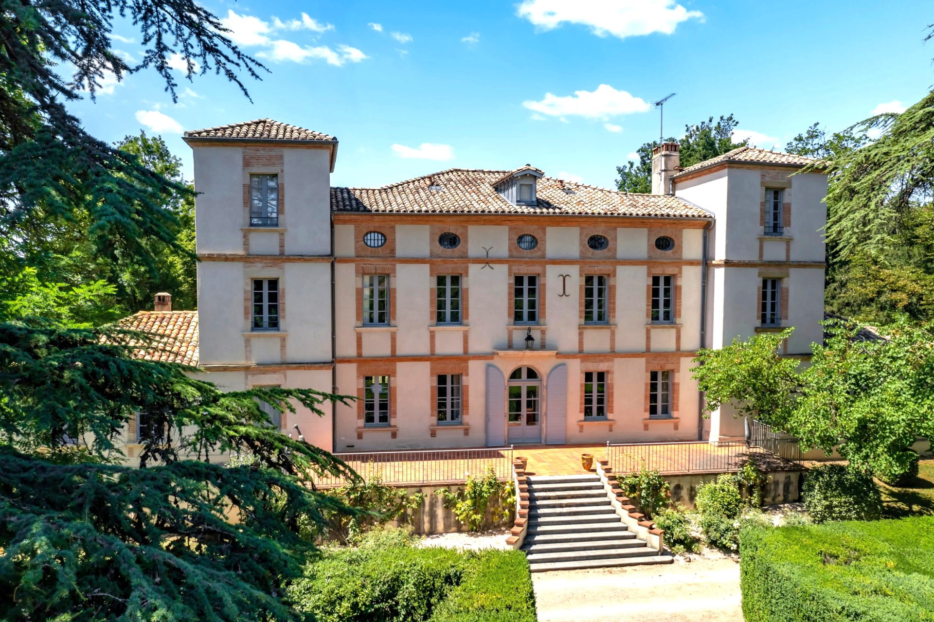 Domaines viticoles d'Exception : le bonheur viticole en pleine nature ...